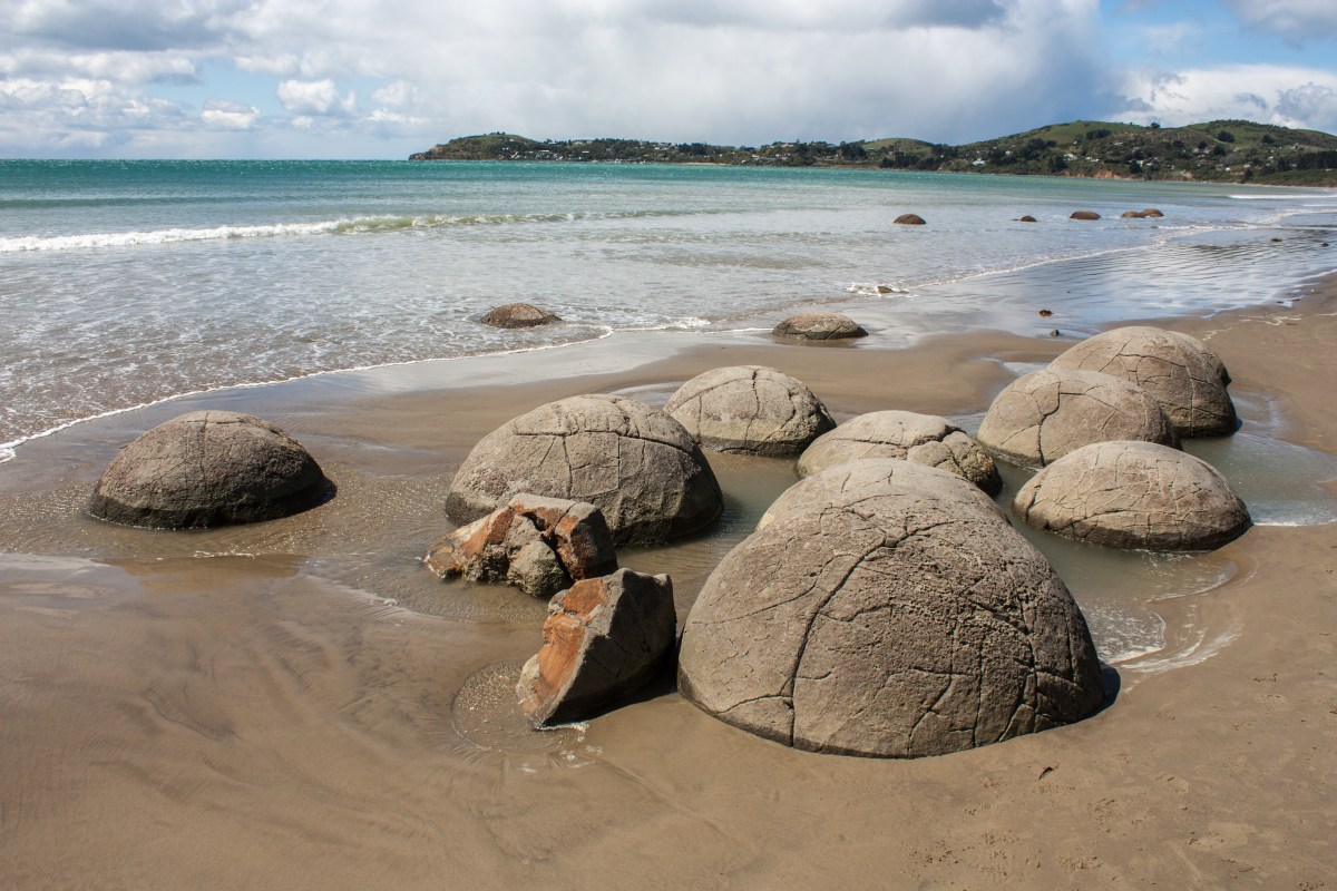 Esferas misteriosas: Moeraki Boulders – EL AMBIENTÓLOGO